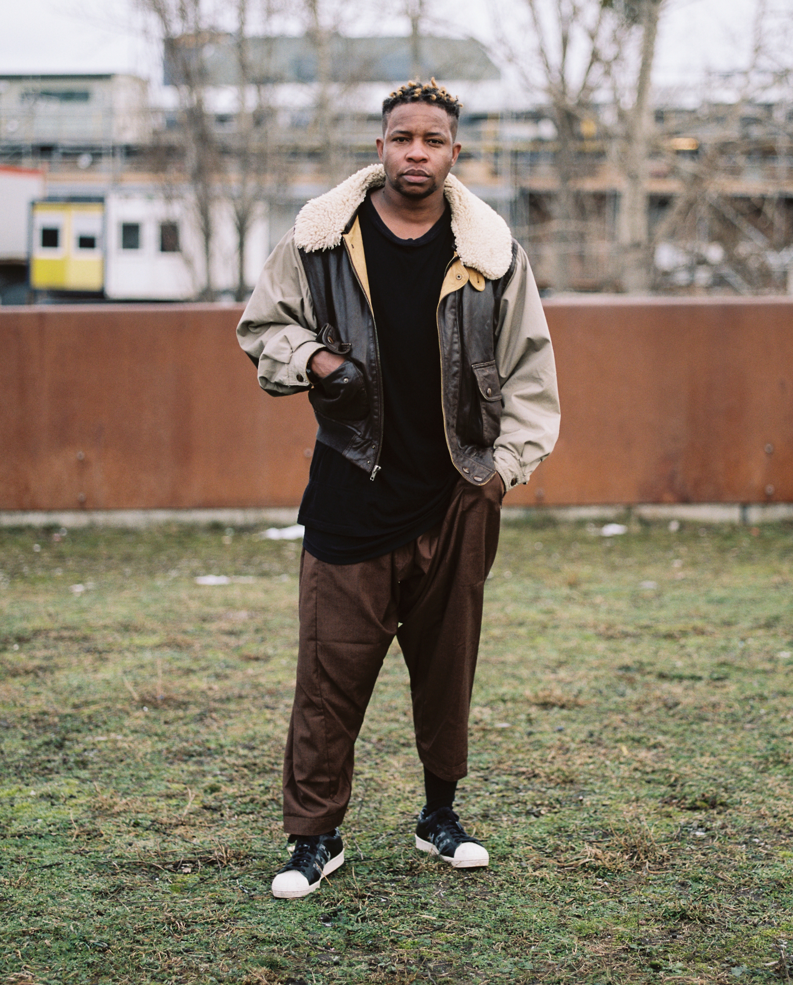 Black Cracker | Gorki